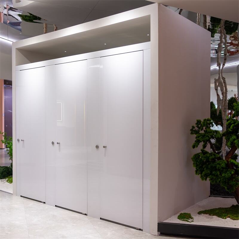 Headrail Braced White Glass Toilet Cubicles | Glass Toilet Partitions | JIALIFU